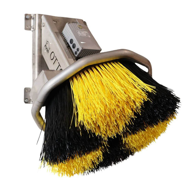 Otto Cow Brush: The Perfect Cow Brush for Tight Spaces - KVIA